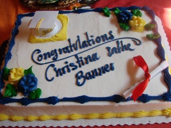 Congratulations on Your Graduation Cake! | The Lone Girl in a Crowd