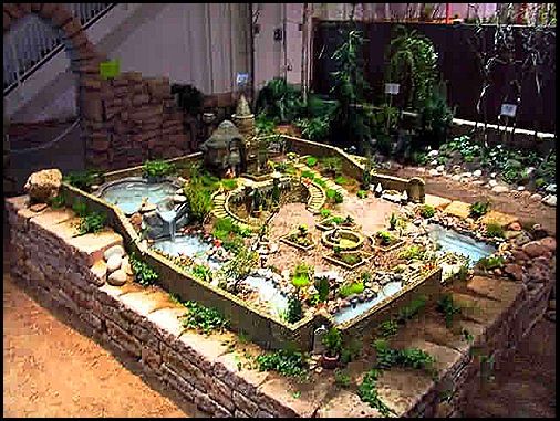 The Little World of Miniature Gardens | The Lone Girl in a Crowd