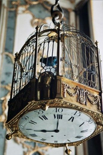 The Timekeeping World of Clocks | The Lone Girl in a Crowd