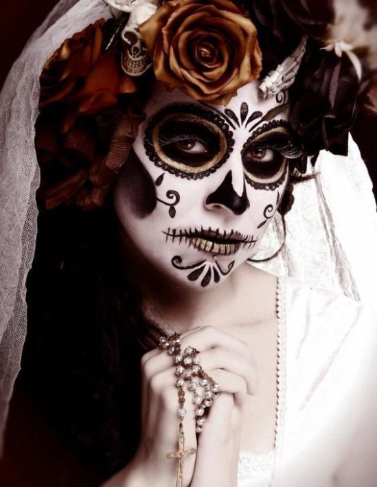 Calaca Inspired Dia de los Muertos Costumes | The Lone Girl in a Crowd