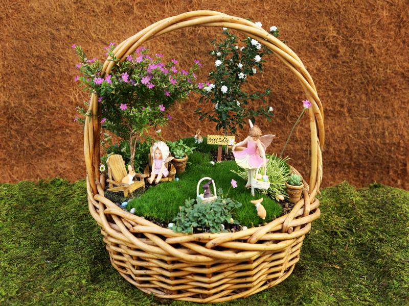 The Springtime World of Miniature Easter Gardens | The Lone Girl in a Crowd