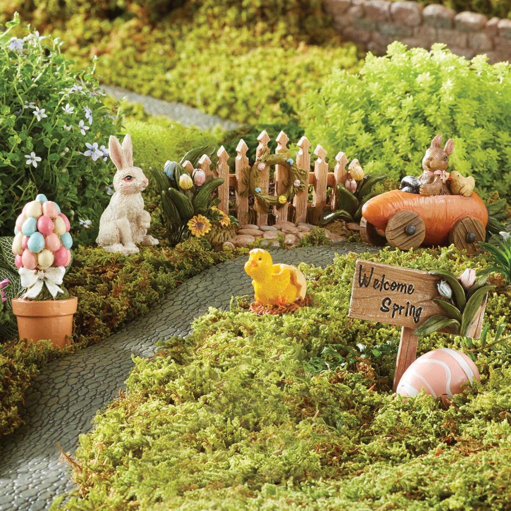 The Springtime World of Miniature Easter Gardens | The Lone Girl in a Crowd