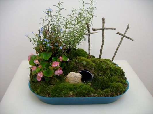 The Springtime World of Miniature Easter Gardens | The Lone Girl in a Crowd