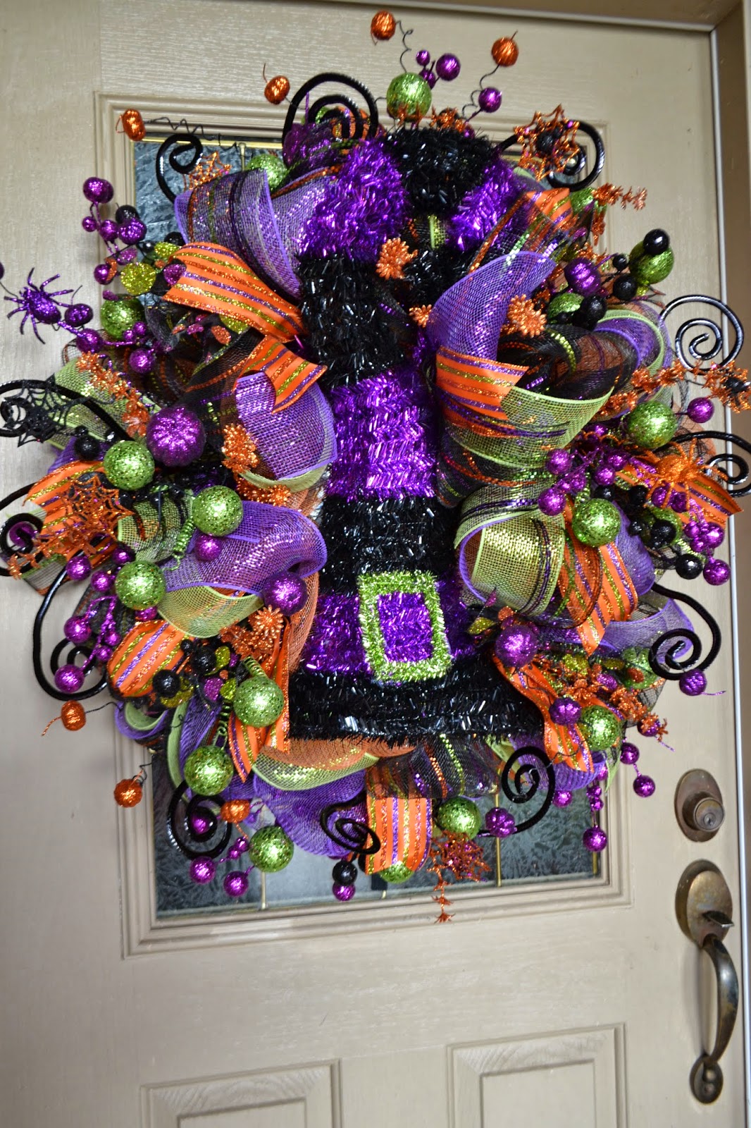 The Creepy, Crawly World of Scary Halloween Craft Projects (Third ...