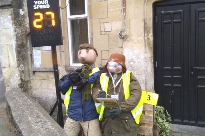 Scarecrow | The Lone Girl in a Crowd