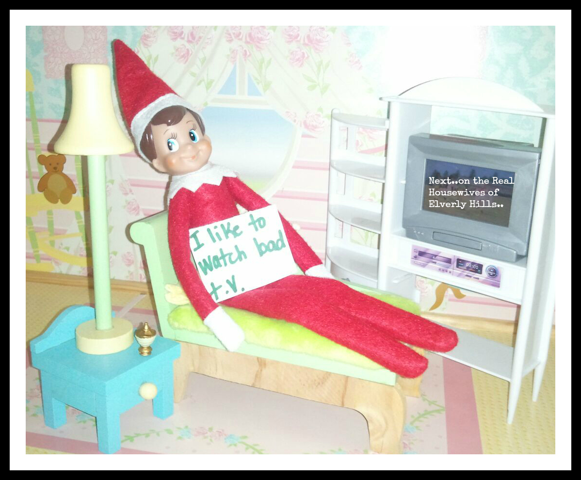 Elf on the Shelf | The Lone Girl in a Crowd